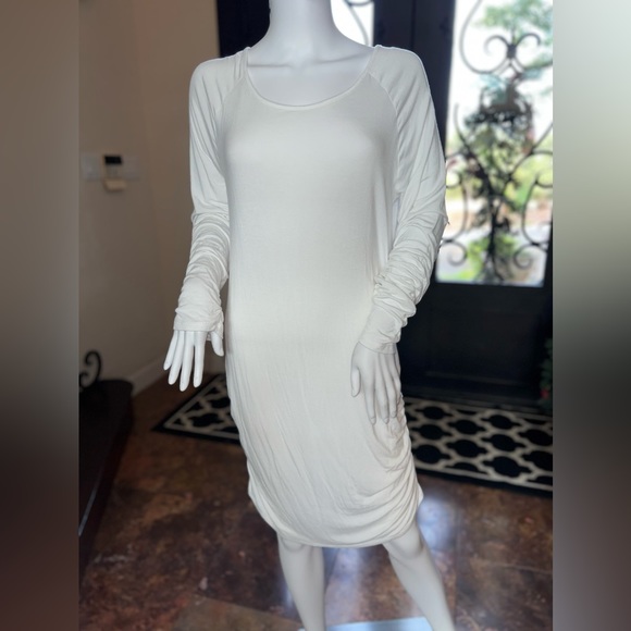 Zenana Outfitters | Dresses | Zenana Premium White Long Sleeve Ruched ...